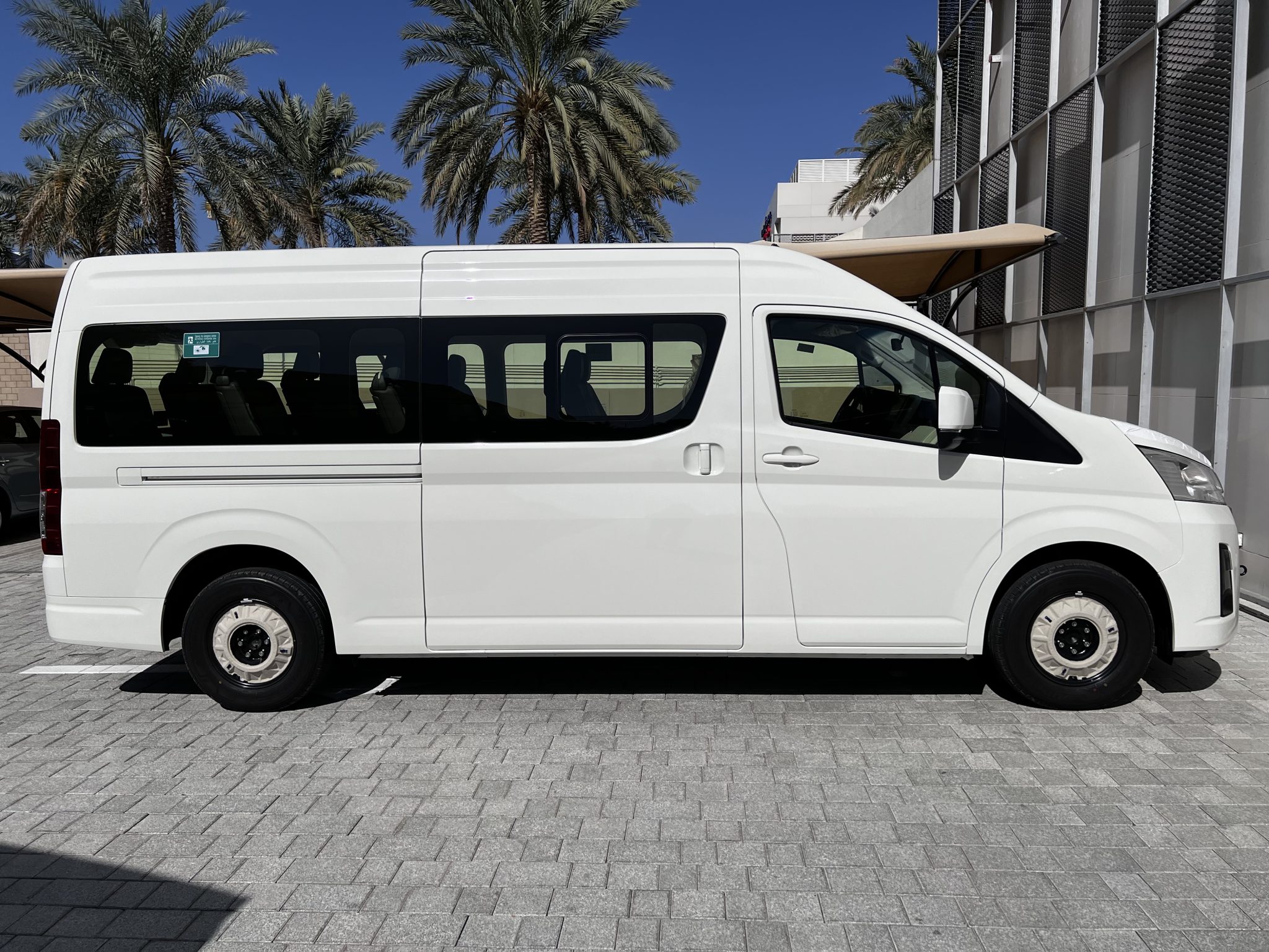 New Toyota Hiace Bus Dubai -Interior, Specs & Prices- Offers
