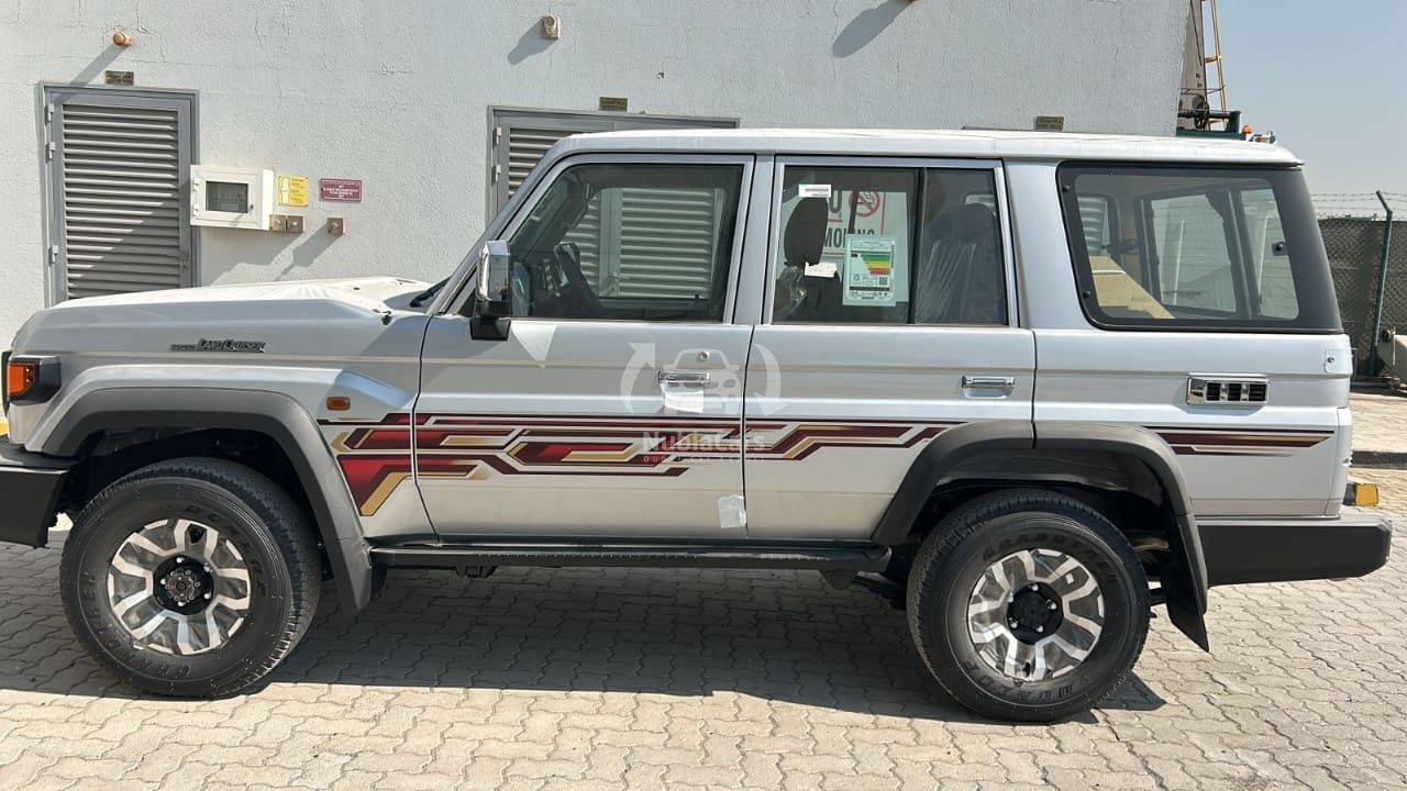 2024 Toyota Land Cruiser LC76 LX-Z 5-Door Hardtop 2.8L 4-Cyl Diesel A/T ...